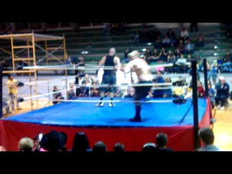 EPW Extreme Battle Royal/ Scaffold Match - YouTube