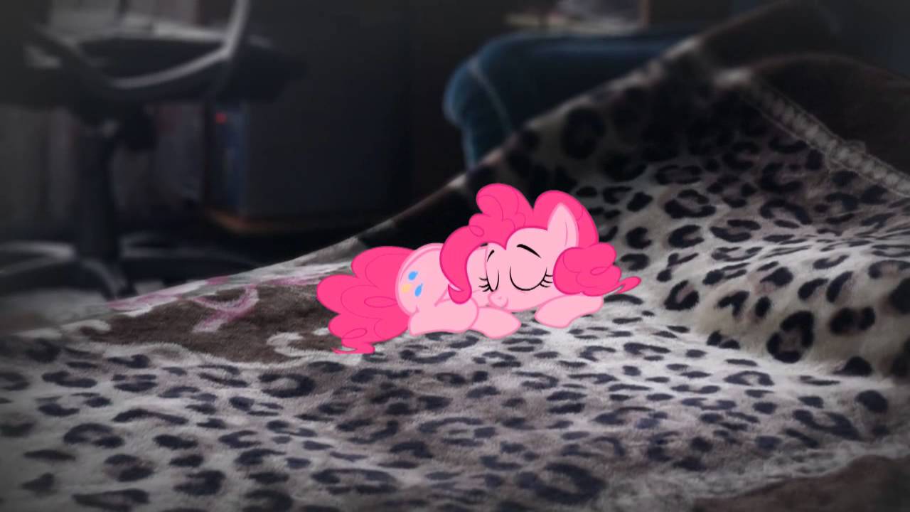 Pinkie Pie sleep *-* (MLP in real life) - YouTube