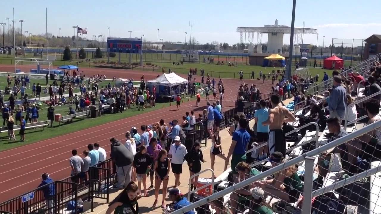 Cougar Relays Sprint Medley Relay 200-200-400-800 - YouTube