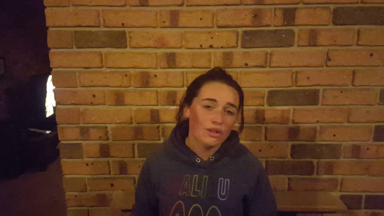 Tash Doherty singing Chasing Cars - YouTube