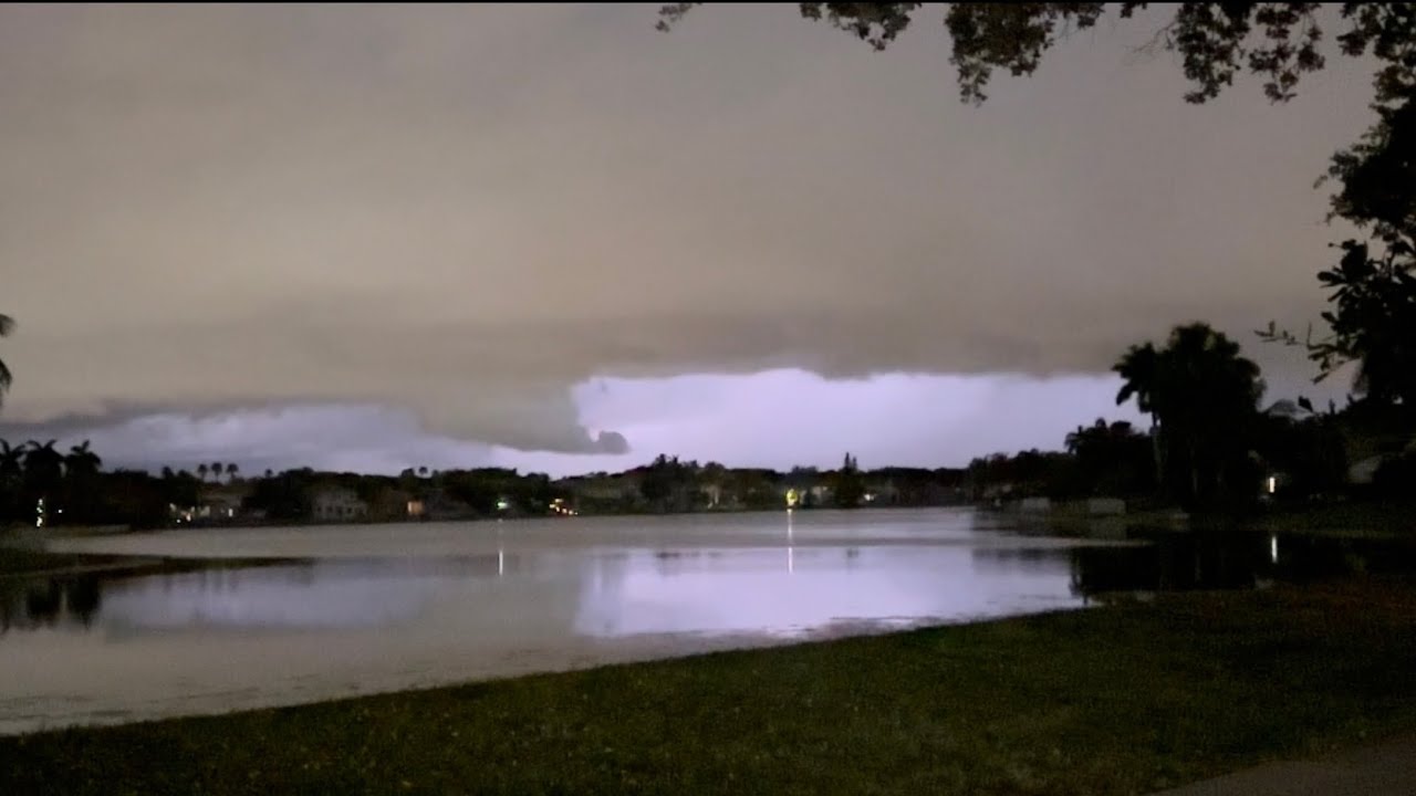 Real Time Lightning/Storm Footage Over The Florida Everglades! - YouTube