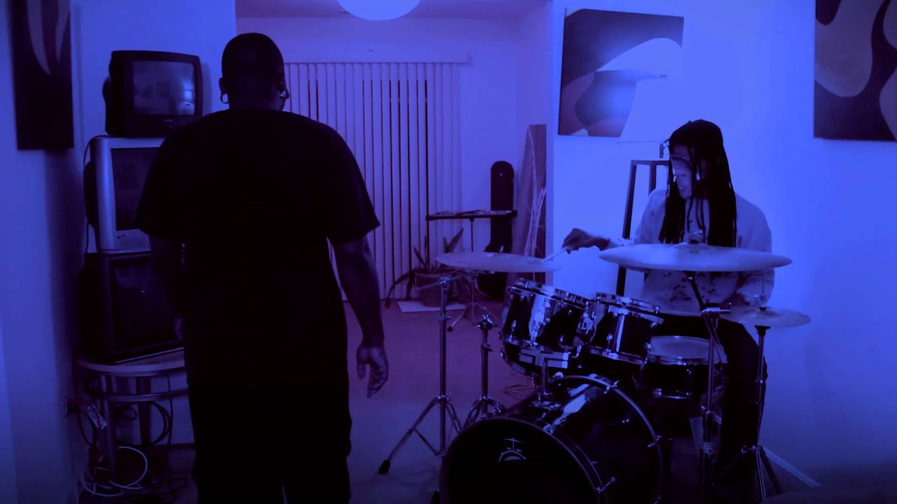 Tarfu- Three Socks (Official Music Video) - YouTube