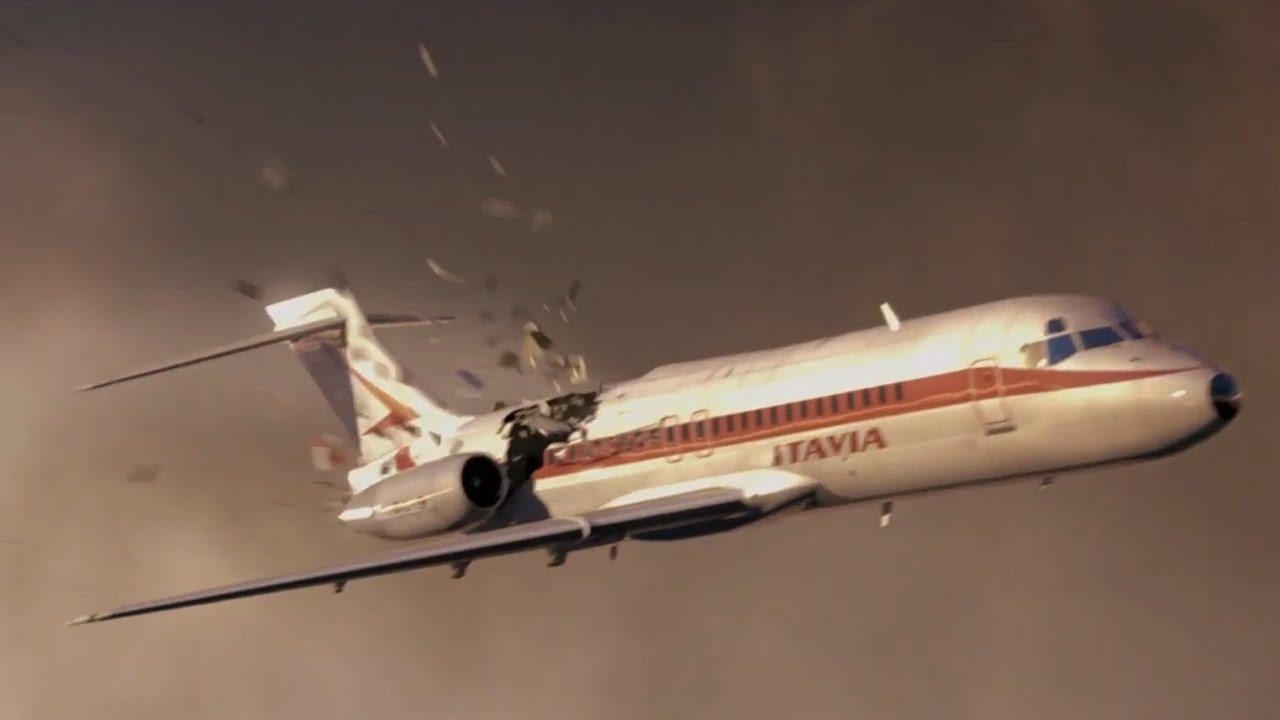 Aerolinee Itavia Flight 870 - Crash Animation - YouTube