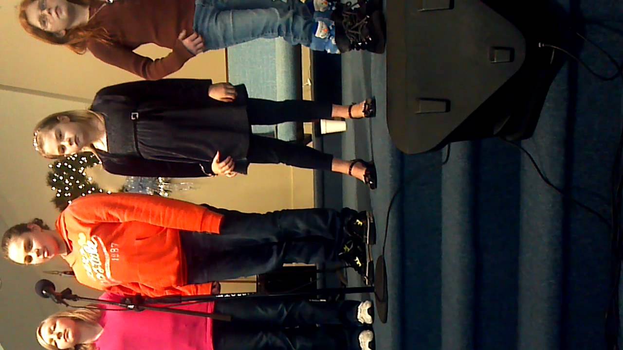 Jade singing at church - YouTube