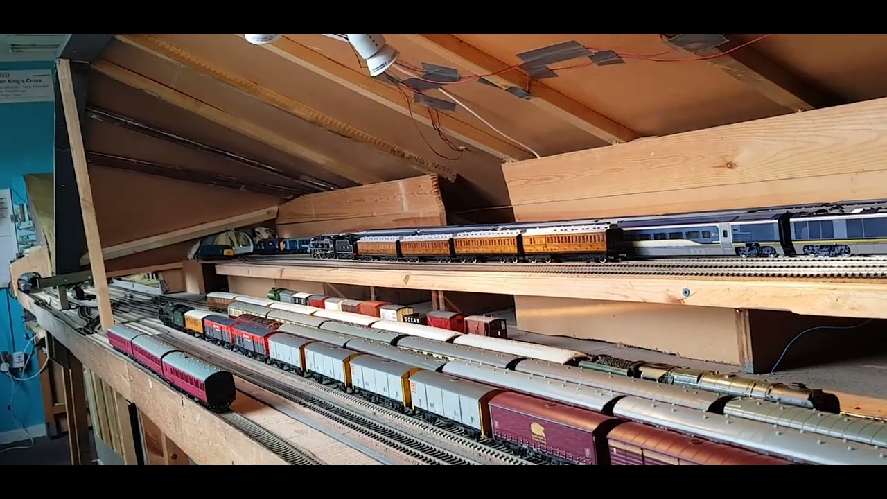 57 seconds Behind The Scenes at the Model Railway in Railworld ...