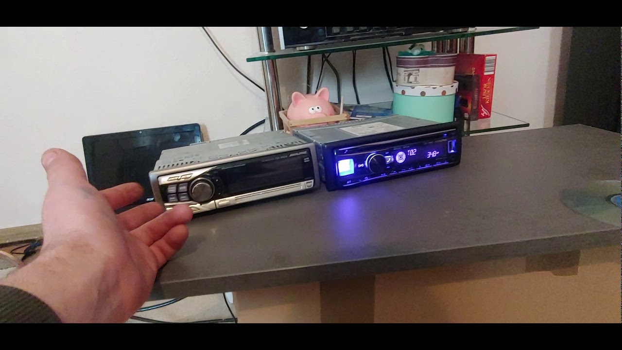 Alpine CDA 9855. comparare cu Alpine CDA 195 - YouTube