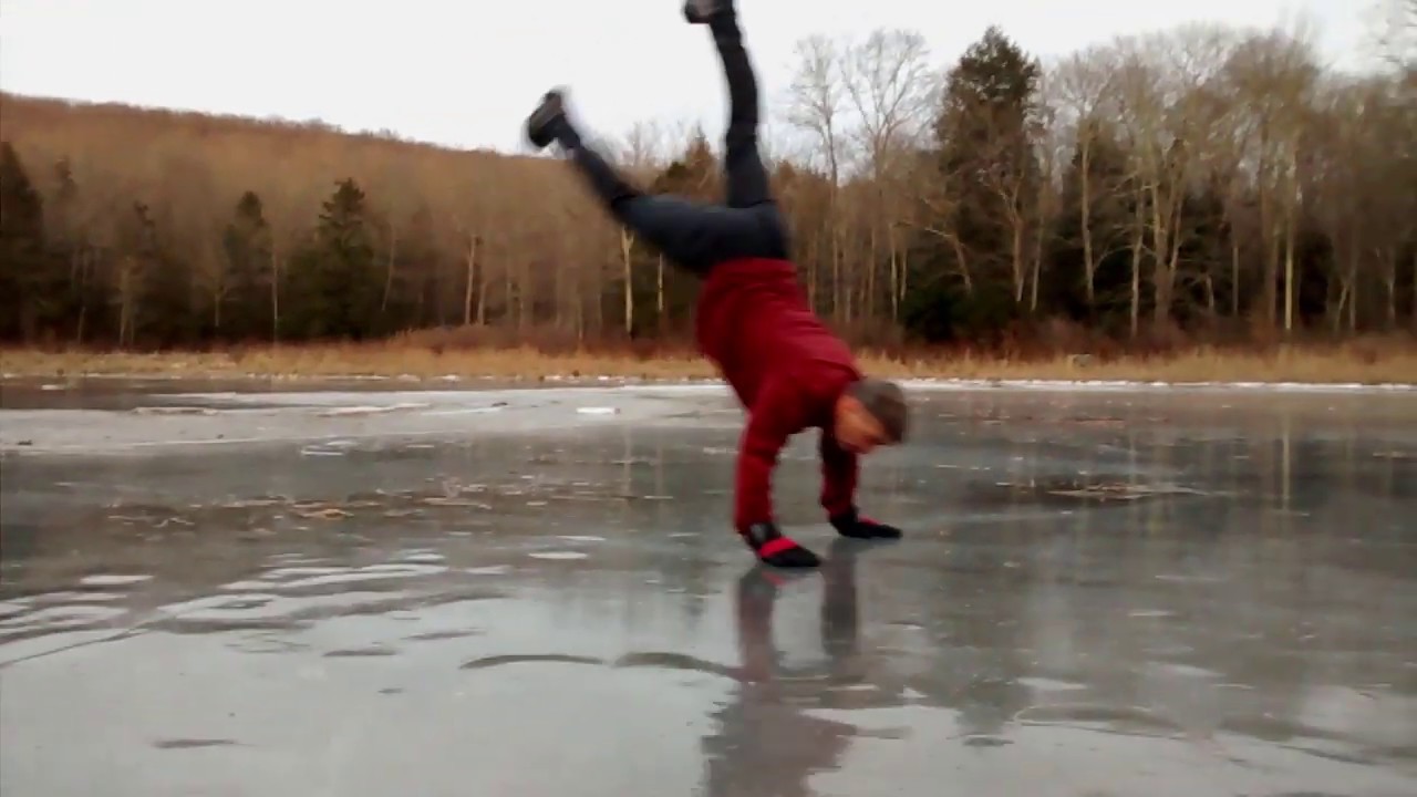 Funny handstand ice slide (handstand ice skating) - YouTube