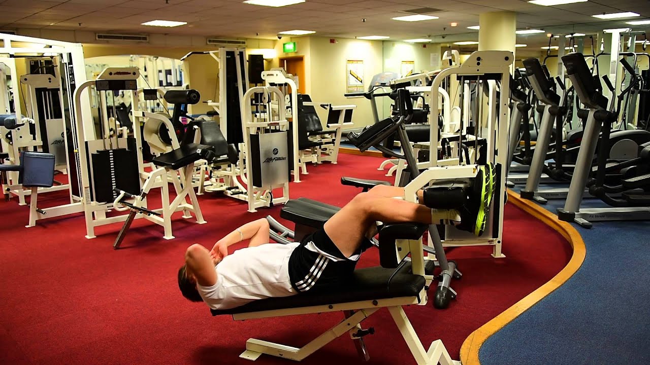 Decline Sit Up with Twist - YouTube