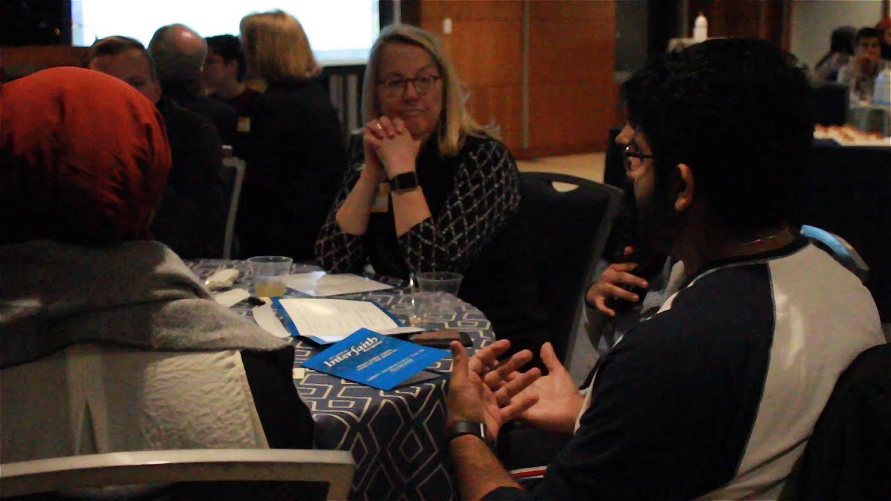 Students talk religious life at annual interfaith dinner - YouTube