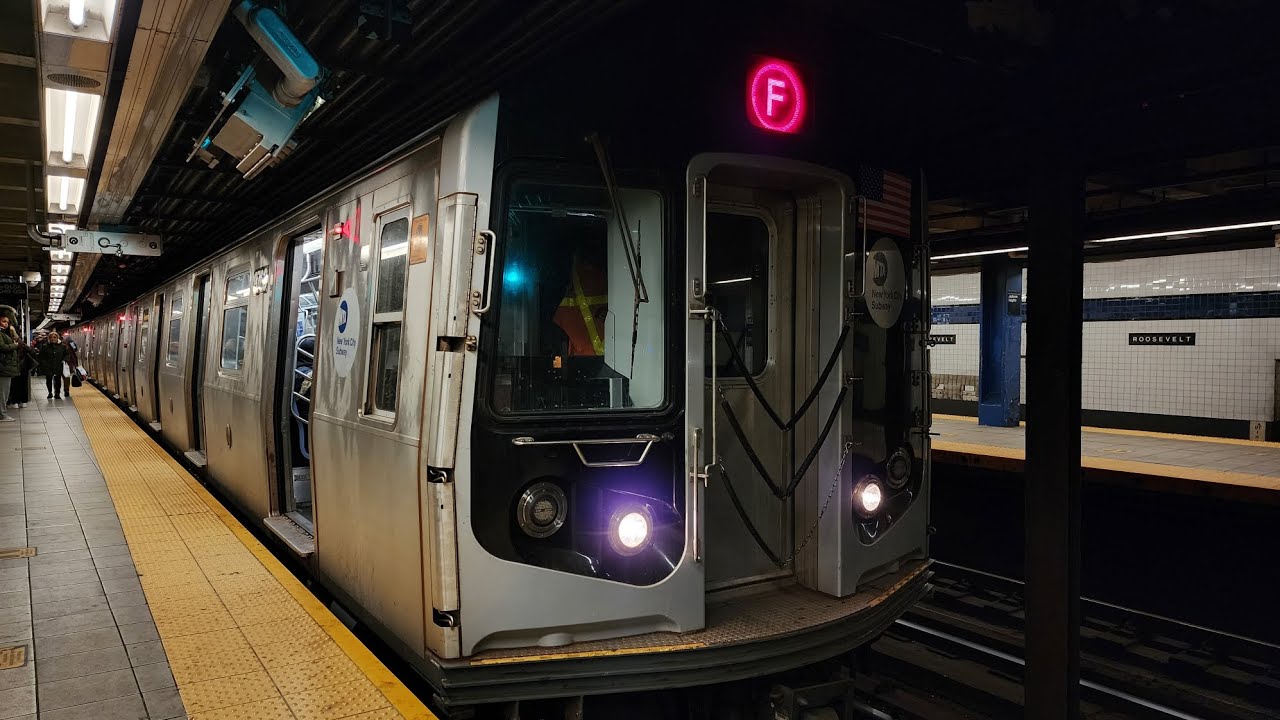 MTA NYCT IND Queens Blvd Line: A Bit Of R160A/B (E) (F) (R) Action At ...