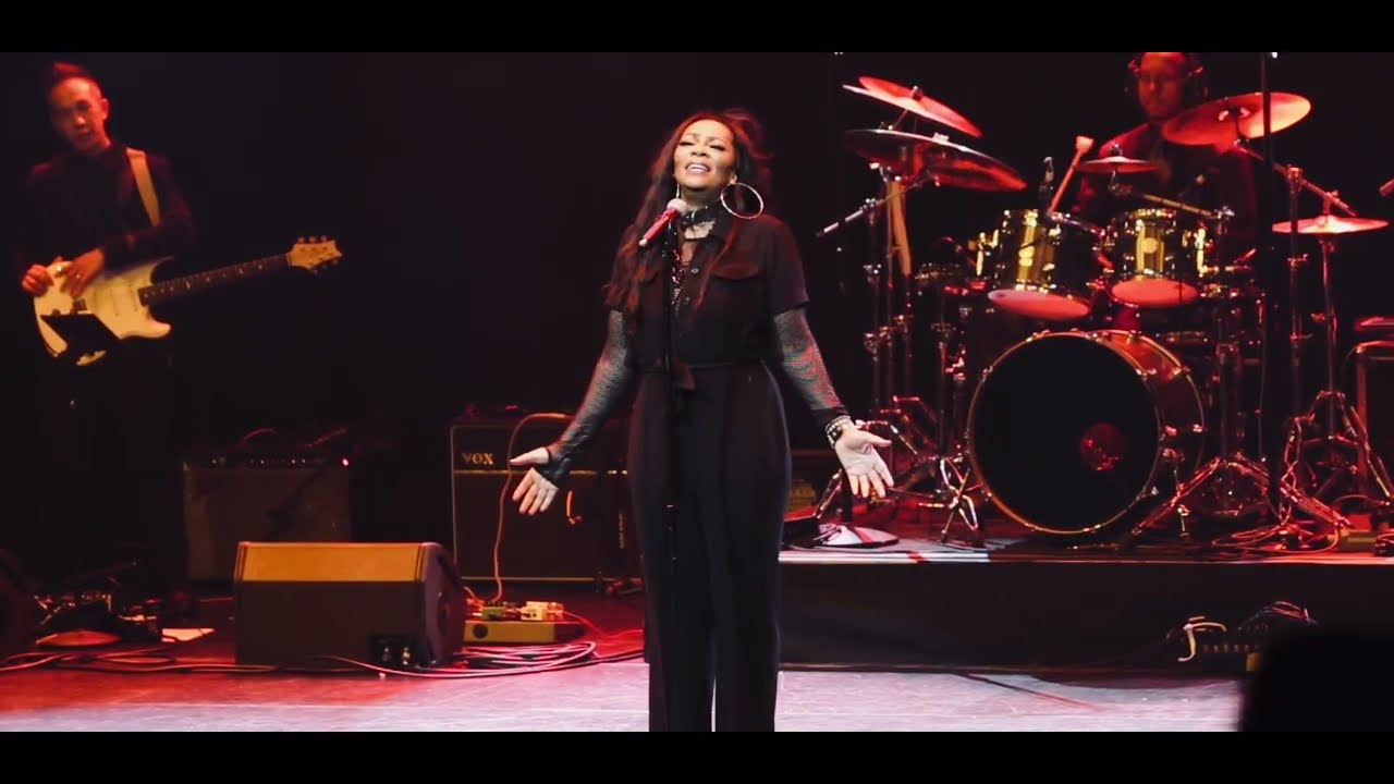 Jody Watley - "Everything" (LIVE 2022) at 35th Anniversary Solo Debut ...