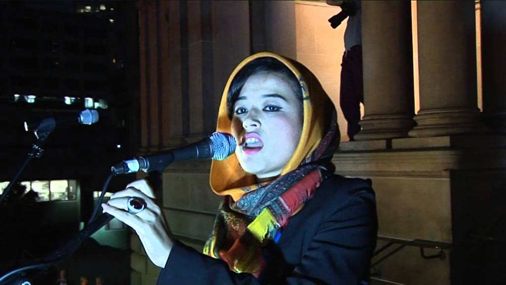 NAJEEBA WAZEFADOST REZA BERATI VIGIL 23 2 2014 - YouTube