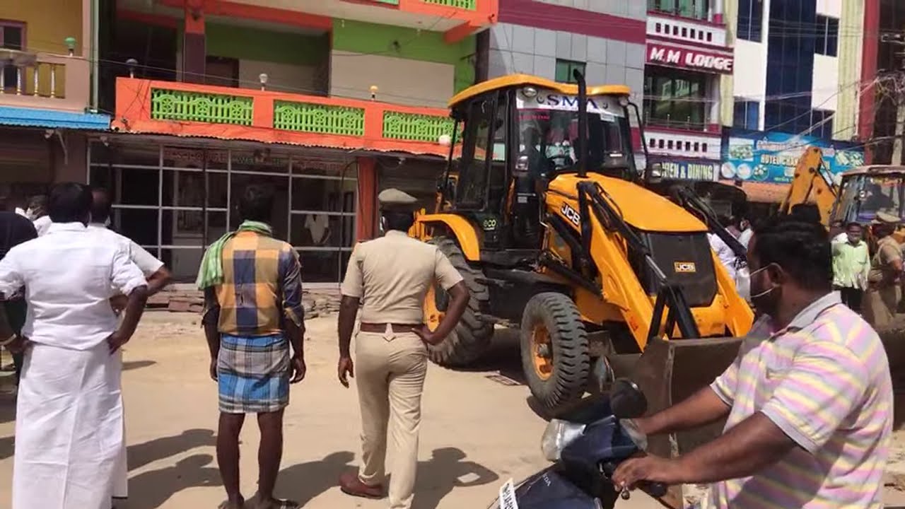 Velankanni Bus stand aakiramaipu akattram - YouTube