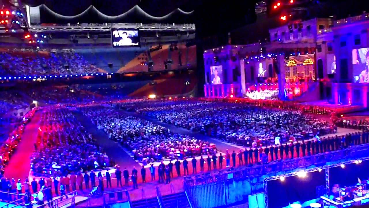 Andre Rieu in Amsterdam Arena 13 juni 2011 - YouTube