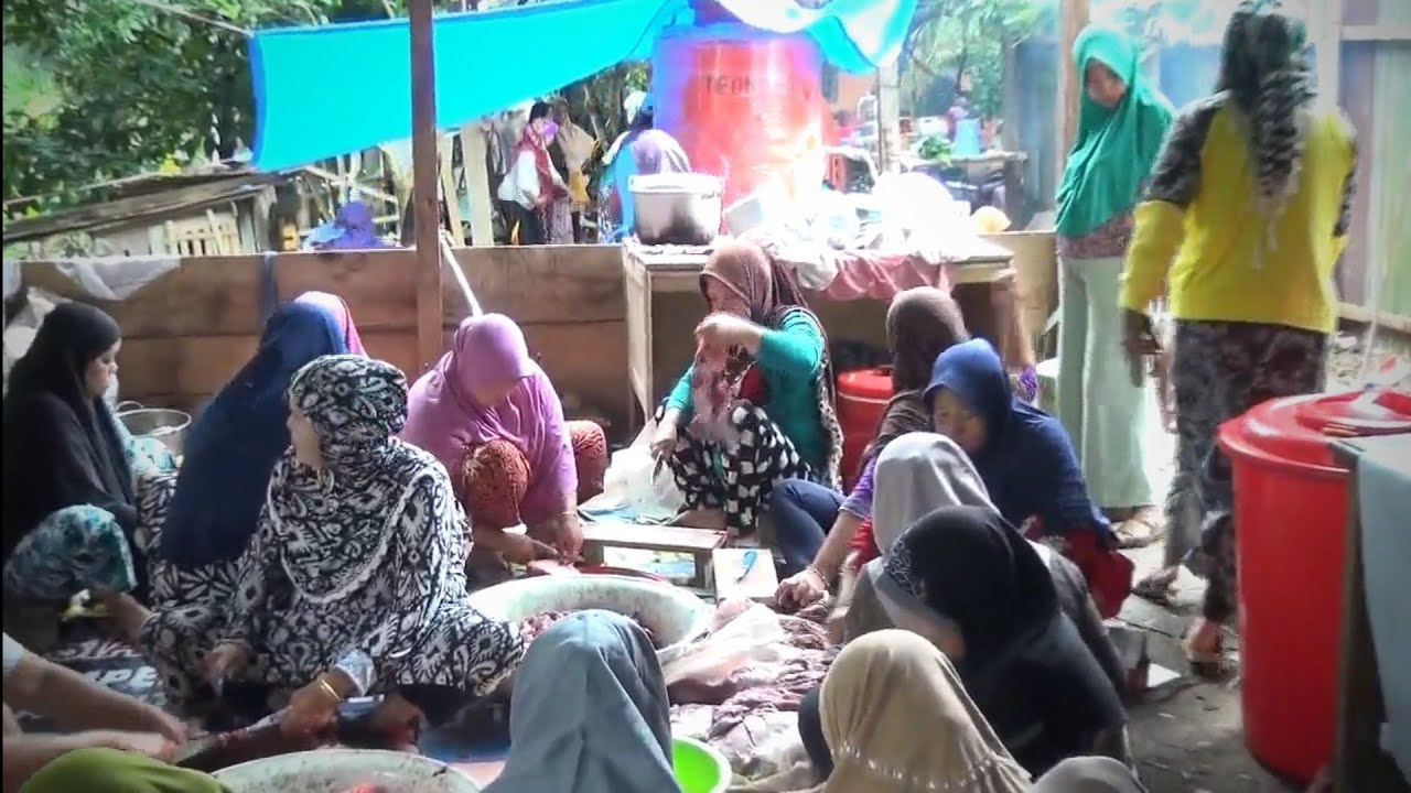 Suasana Dapur Saat Rewang di Tempat Orang Jambi - YouTube