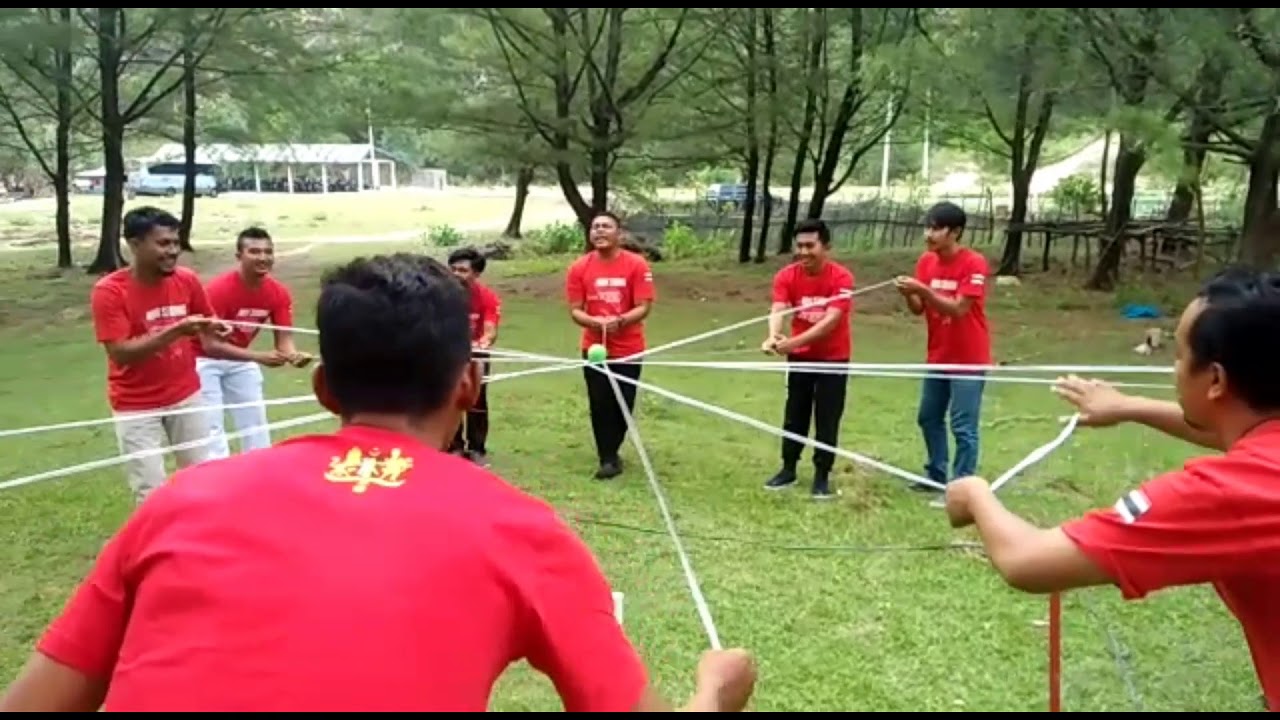 GAMES KELOMPOK MEMINDAHKAN BOLA DENGAN TALI BOLA TALI YouTube games-kelompok-memindahkan-bola-dengan-tali-bola-tali-youtube