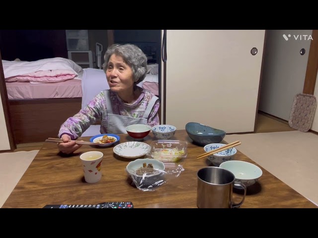 【おばあちゃんねる】しゃべりながら夕飯を食べる87歳おばあちゃん 新てっちゃんの興味津々|youtubeランキング