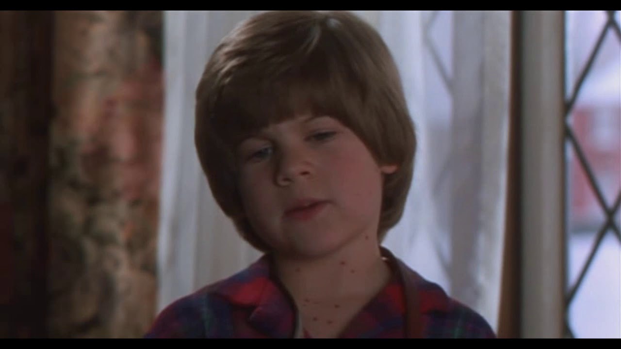 Home Alone 3 - Alex sets the traps (in reverse) - YouTube