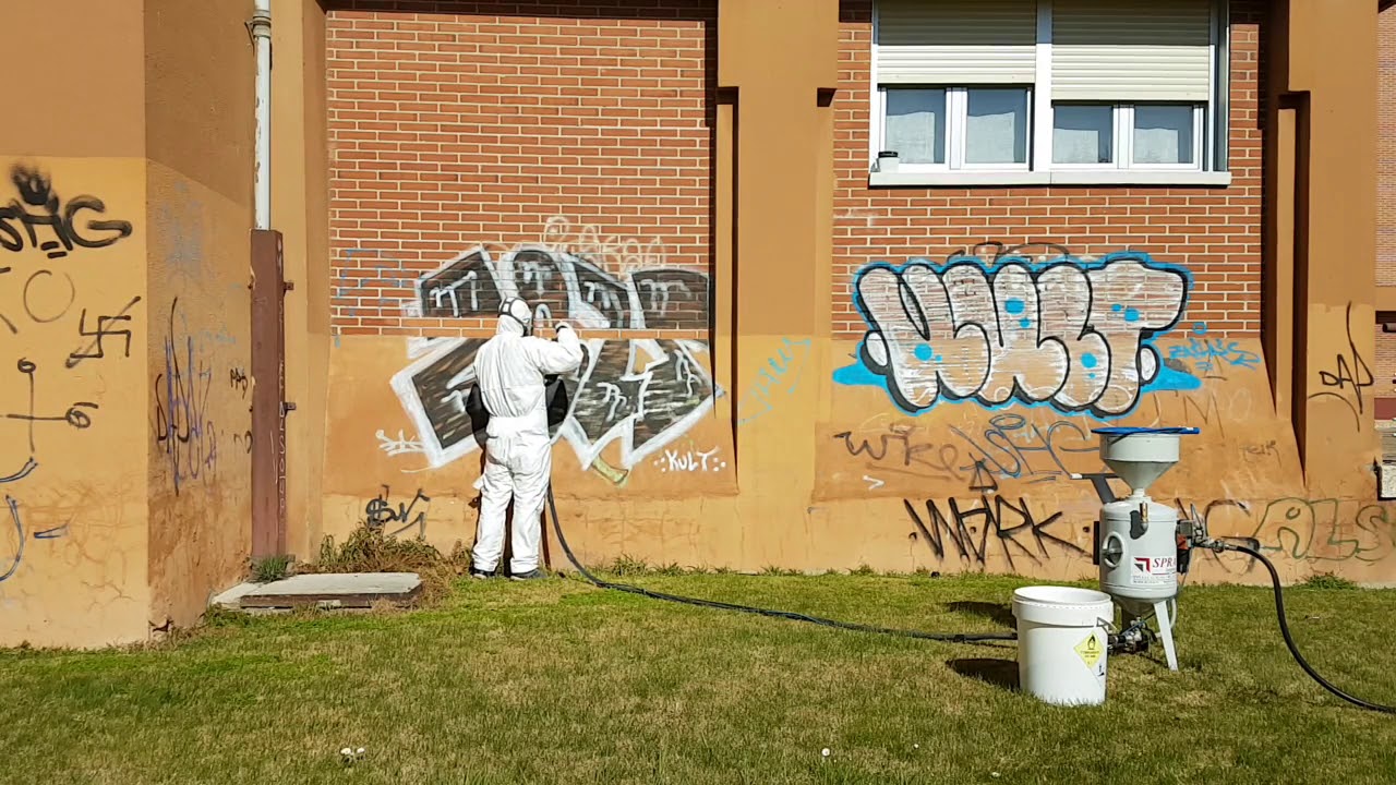 Retirada de graffitis en Valladolid con chorro de arena - YouTube