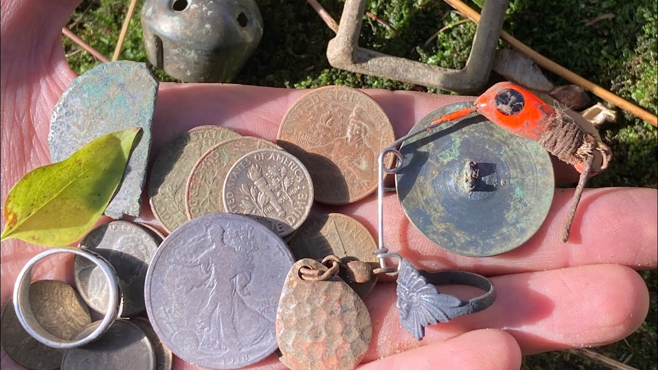 Metal Detecting Massachusetts/ Rings & Things/ BIG Silver - YouTube