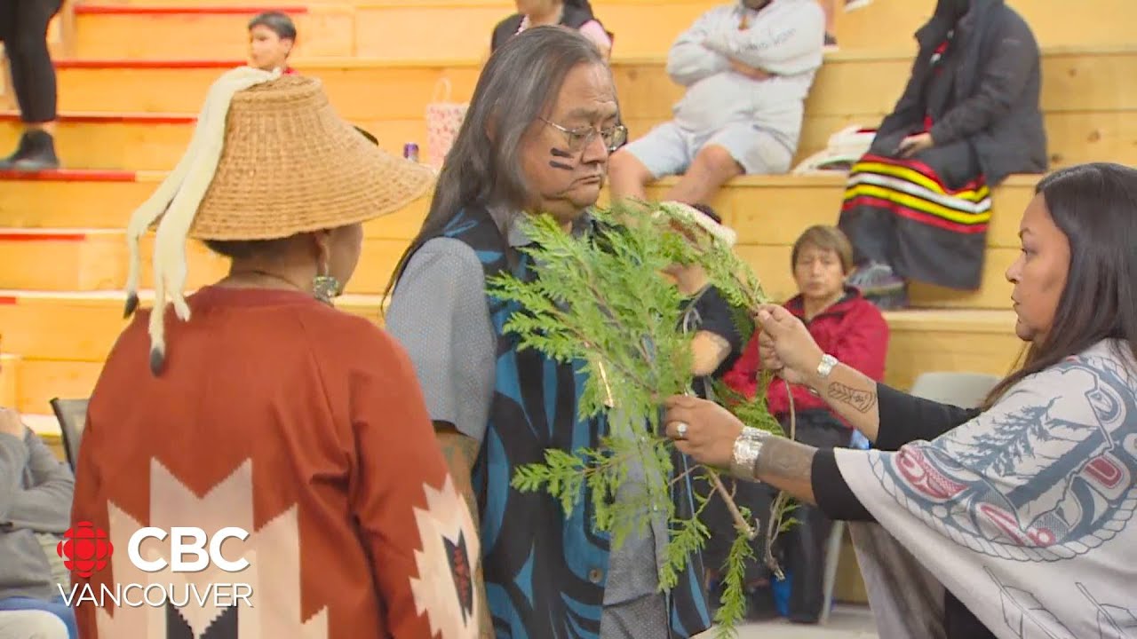 Heiltsuk Nation decries absent police officers - YouTube
