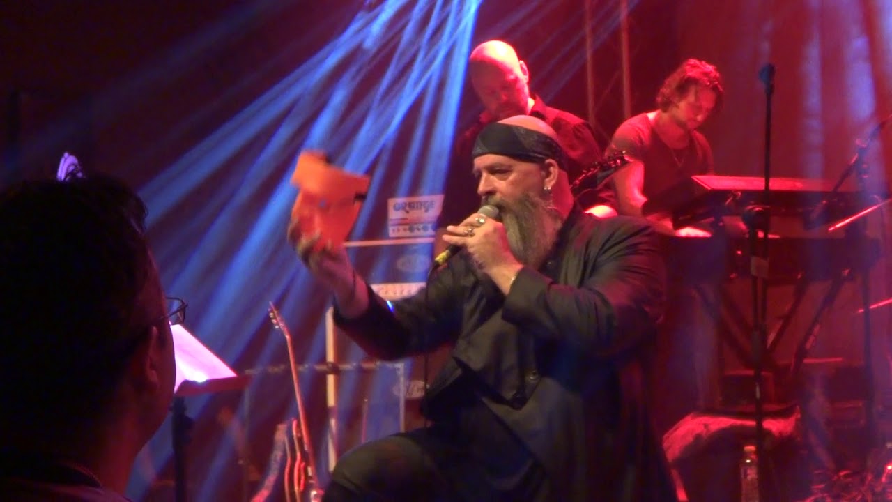 Eric Clayton and the Nine - Enter the Idol - live in Athens 2019 - YouTube
