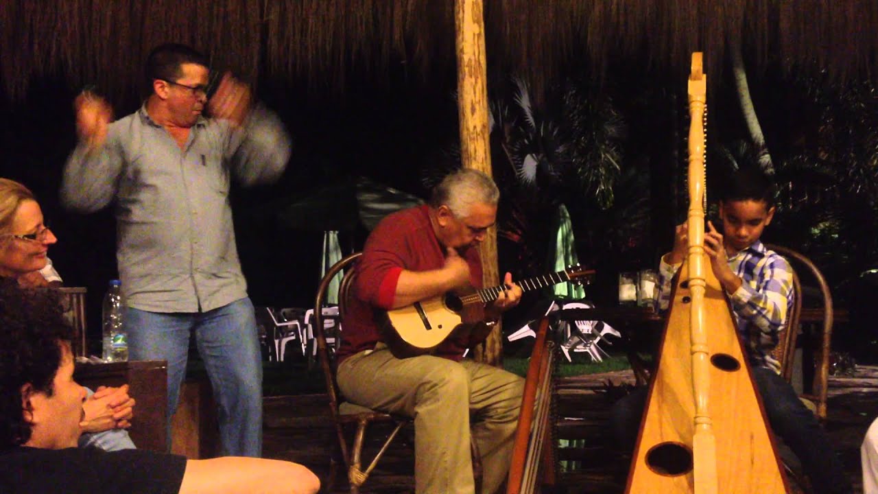 Pajarillo. Cheo hurtado cuatro, arpa Raider Alvarado, oboe Pedro Falcon ...