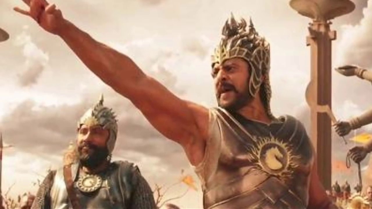 Bahubali 2 BGM| interval scene - YouTube