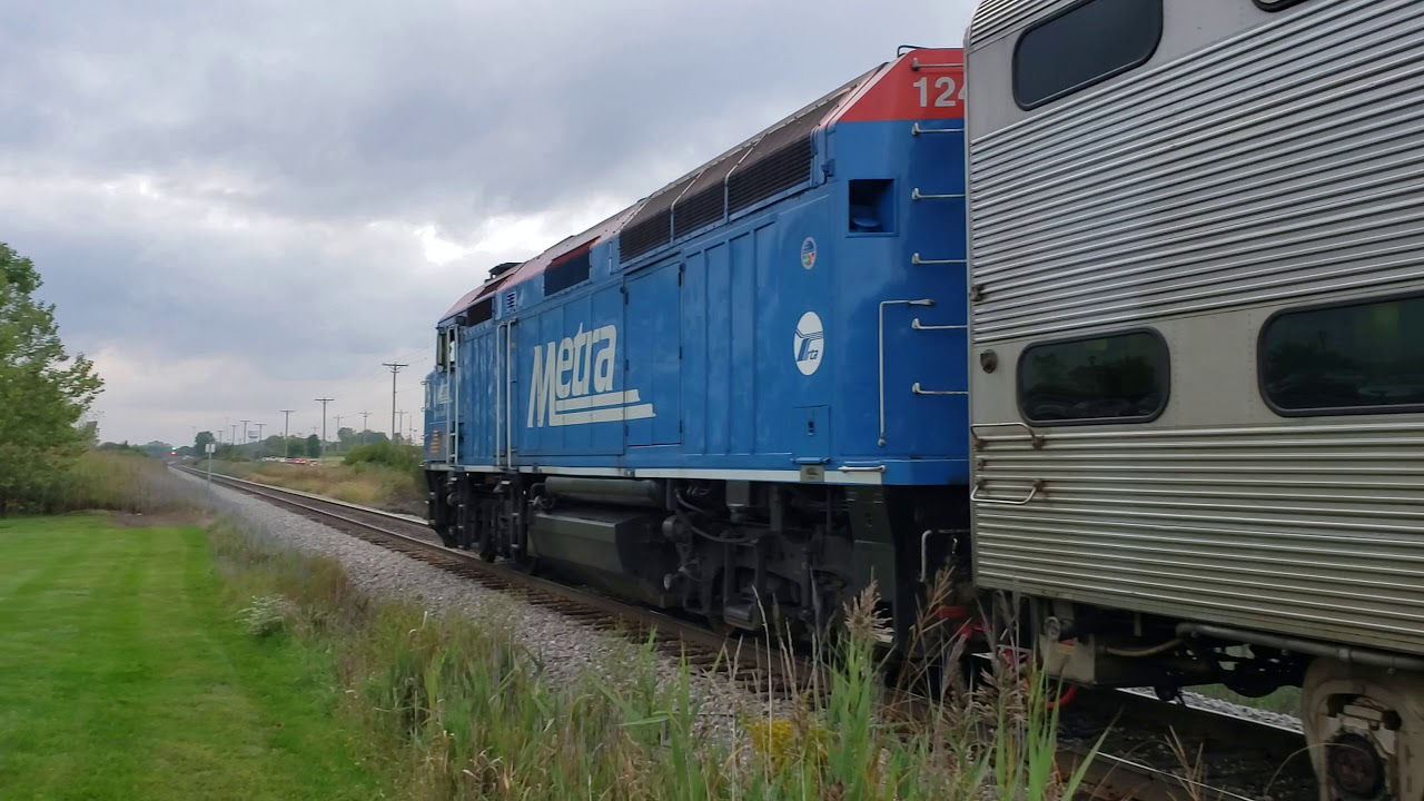 Metra 124 at MDN Prairie Crossing - YouTube
