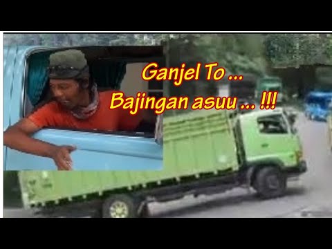MOMENT KOCAK SUPIR TRUK NGAPAK MINTA GANJEL DI TURUNAN║ GANJEL TO BAJINGAN ASUU !!!