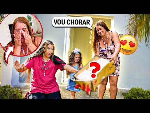 UMA MULHER ENTREGOU UMA CAIXA NA MINHA CASA E FEZ MINHA MÃE CHORAR MUITO!