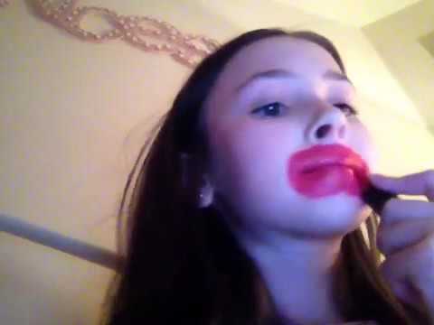 100 layers of lipstick challenge! (I look a little bit like - YouTube