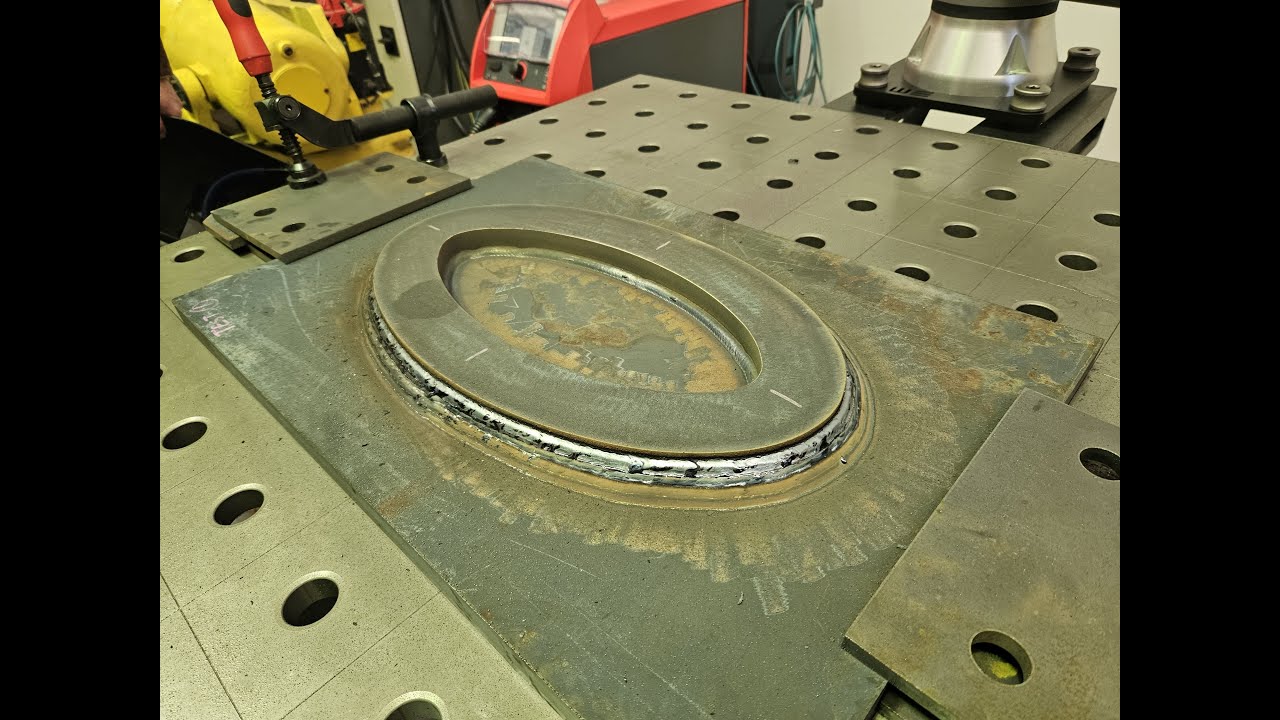 10-pass elliptical multilayer weld, with seam tracking - YouTube