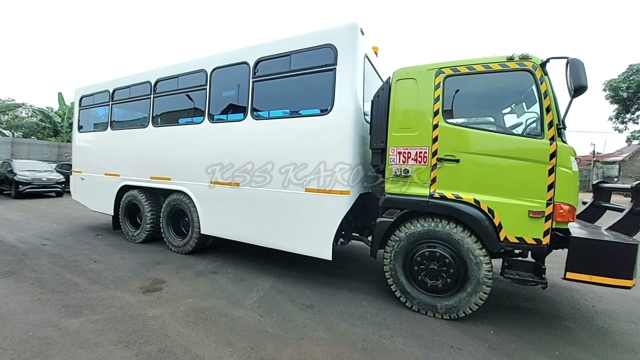 Manhauler 40 Seat - Hino 260JD - PT. Timur Satria Perkasa - YouTube