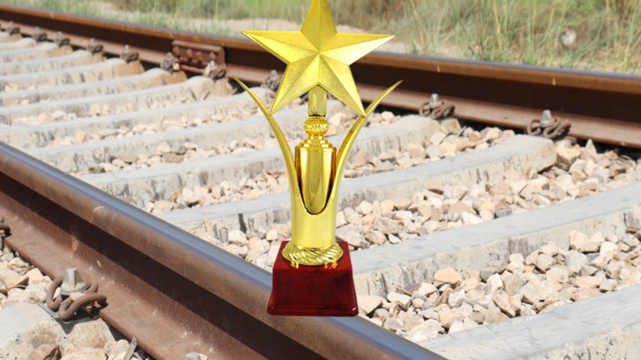 Experiment Train Vs Trophy - YouTube