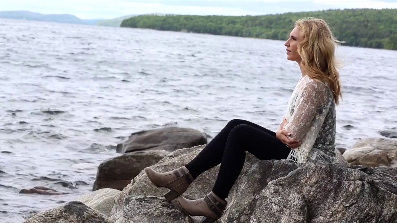 Alissa Musto -Over and Over - YouTube