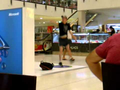 Lad Hardstyle Awesomeness - YouTube