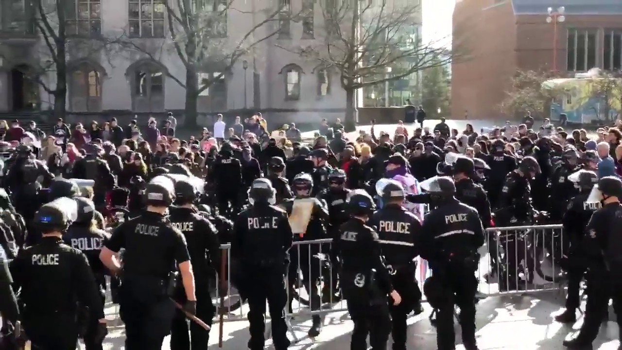 Seattle Communist Pepper Sprayed for Attacking Free Speech Rally - YouTube