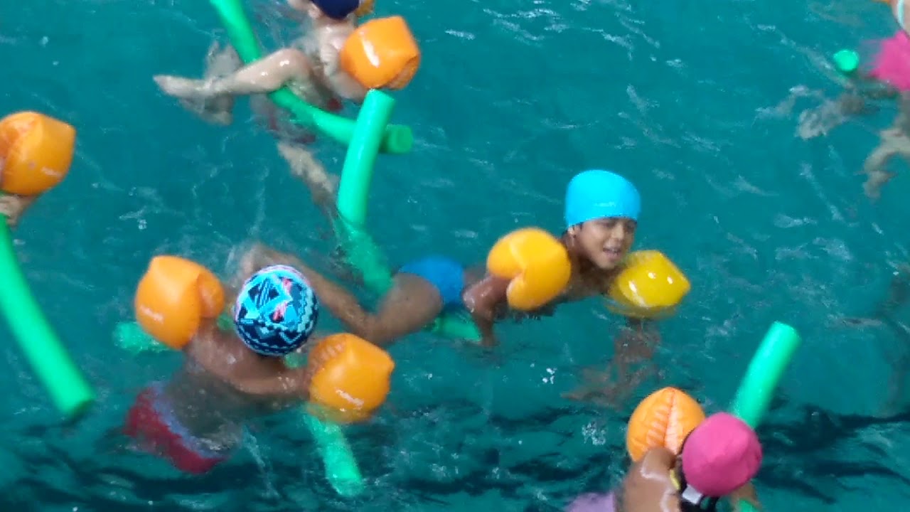 Harper Swimming Lesson 2018(7) - YouTube