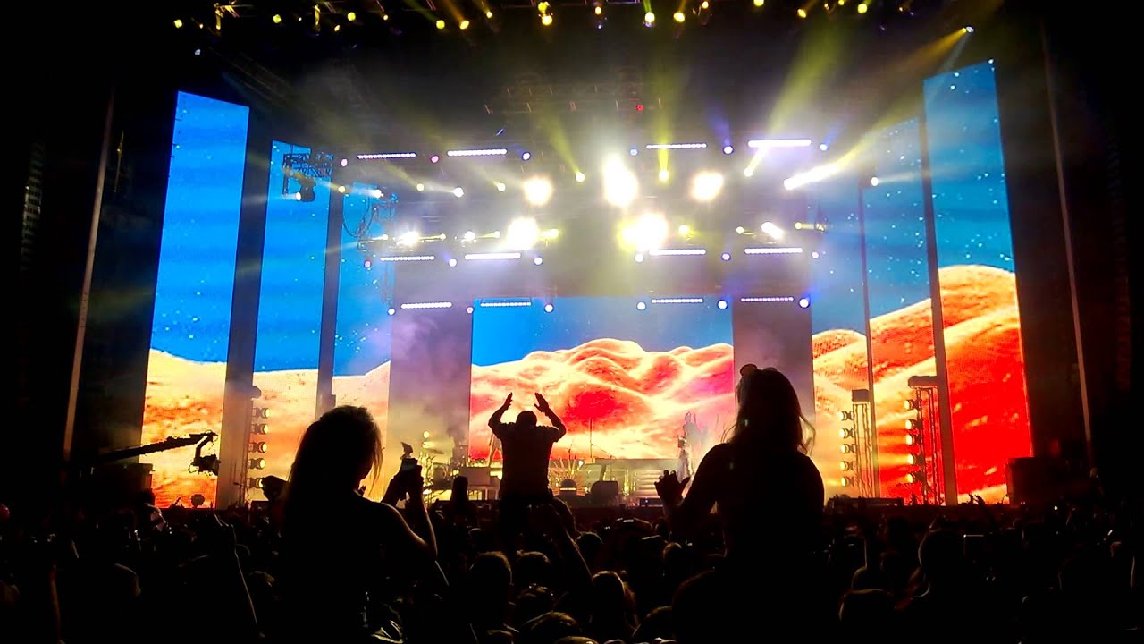 Stereosonic 2013 ( Sydney ) - Empire of the Sun - YouTube