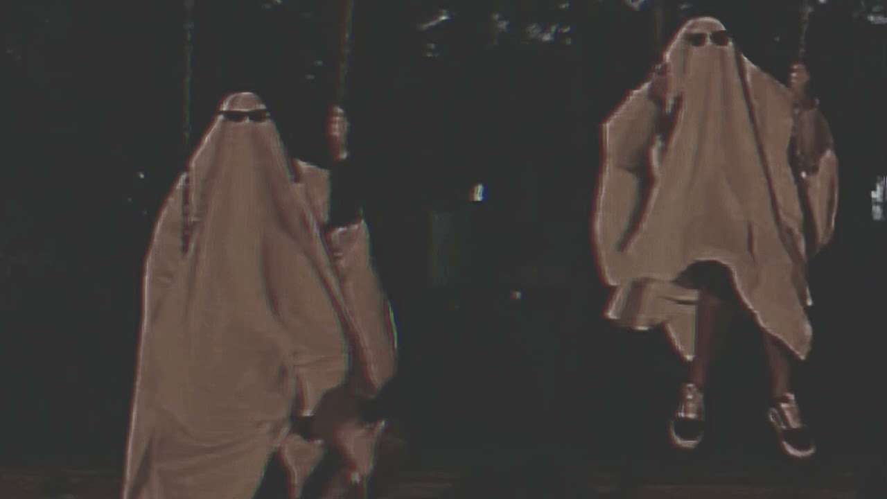 The Neighbourhood ~ Daddy Issues Sped Up Youtube