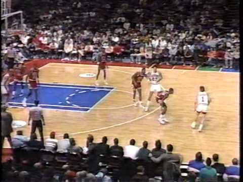 Charles Barkley Greatest Games: 33 Points (13/17 FG) vs Bulls (1989 ...