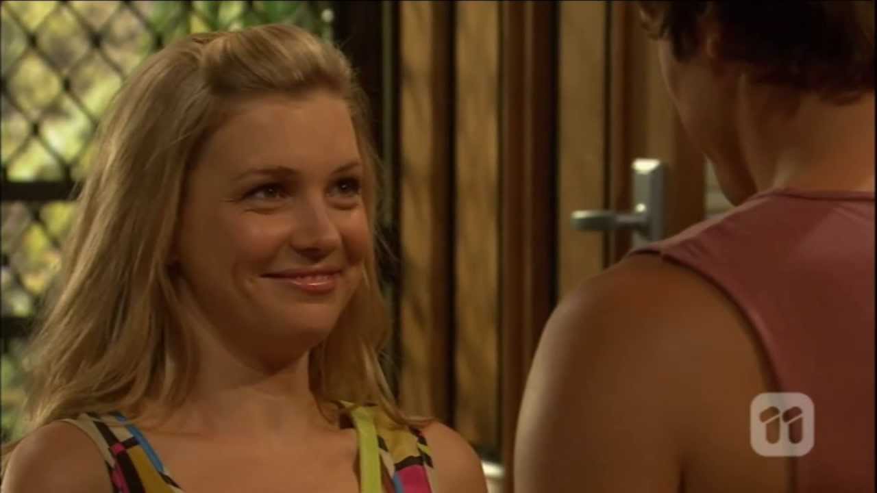 Neighbours] [6632] Kyle & Georgia Kiss On The Cheek - YouTube