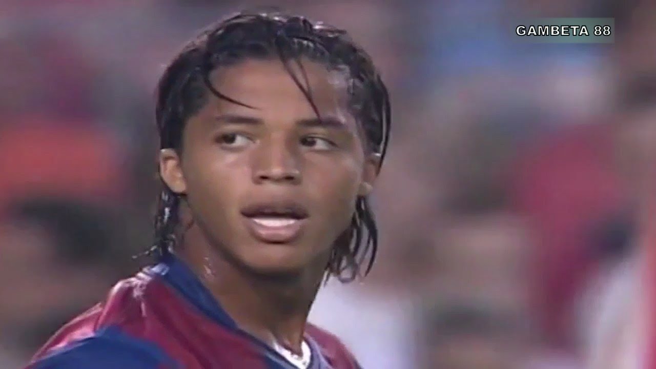 Giovani dos Santos - Debut Oficial por Barcelona - 02/09/2007 - YouTube