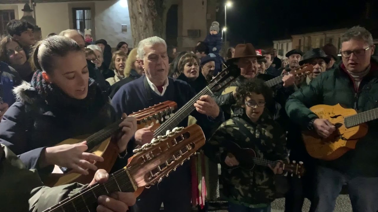 Inicio de la Gran Ronda, en el Plaza de la Rondalla Seguntina - YouTube