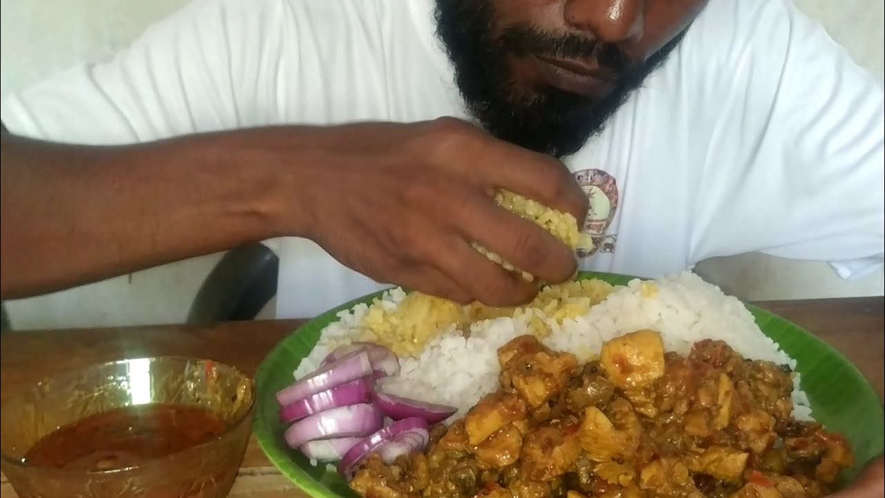 CHICKEN CURRY WITH RICE EATING VIDEO // Village Eating Channel - YouTube