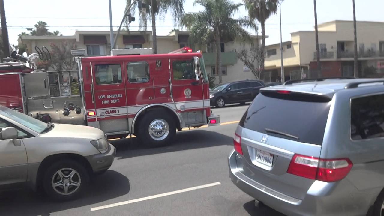 lafd engine 72 spare responding with timberwolf siren - YouTube