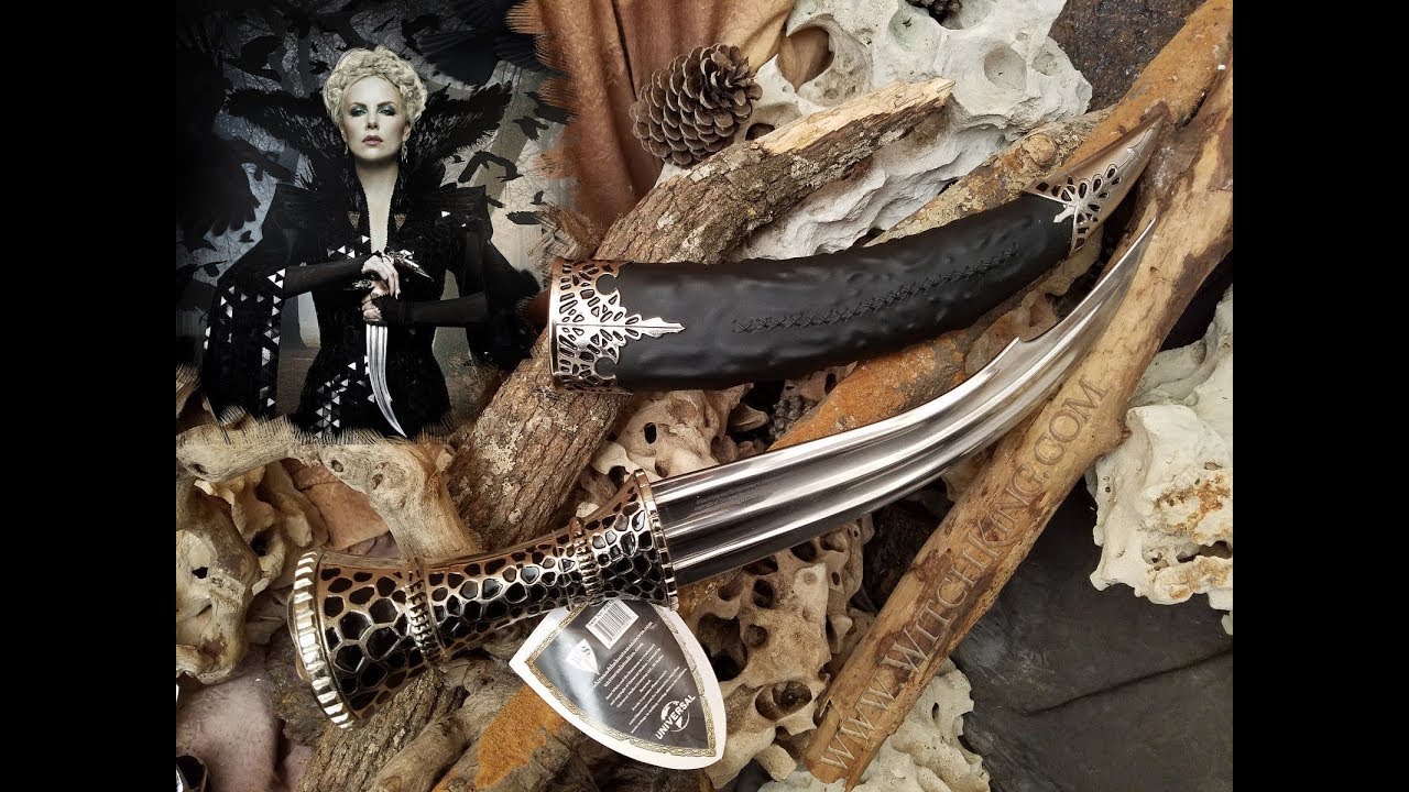 Queen ravenna's dagger knife Snow White and the Huntsman - YouTube