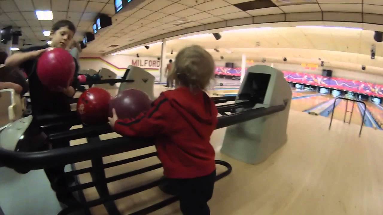 Noah first bowling 2016 - YouTube