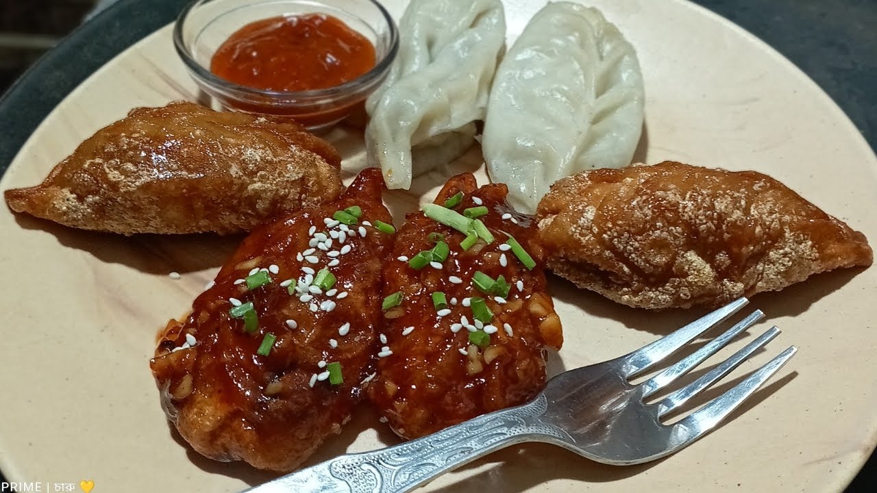 Chicken Pan Fried Momo Recipe || - YouTube